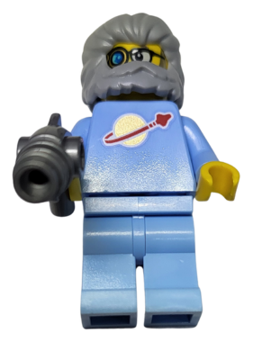 Light Blue Spaceman w/blaster BAM 2025 – deezbricks
